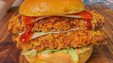 Macro Friendly KFC Zinger Stacker by Aussie Fitness | MealPrep